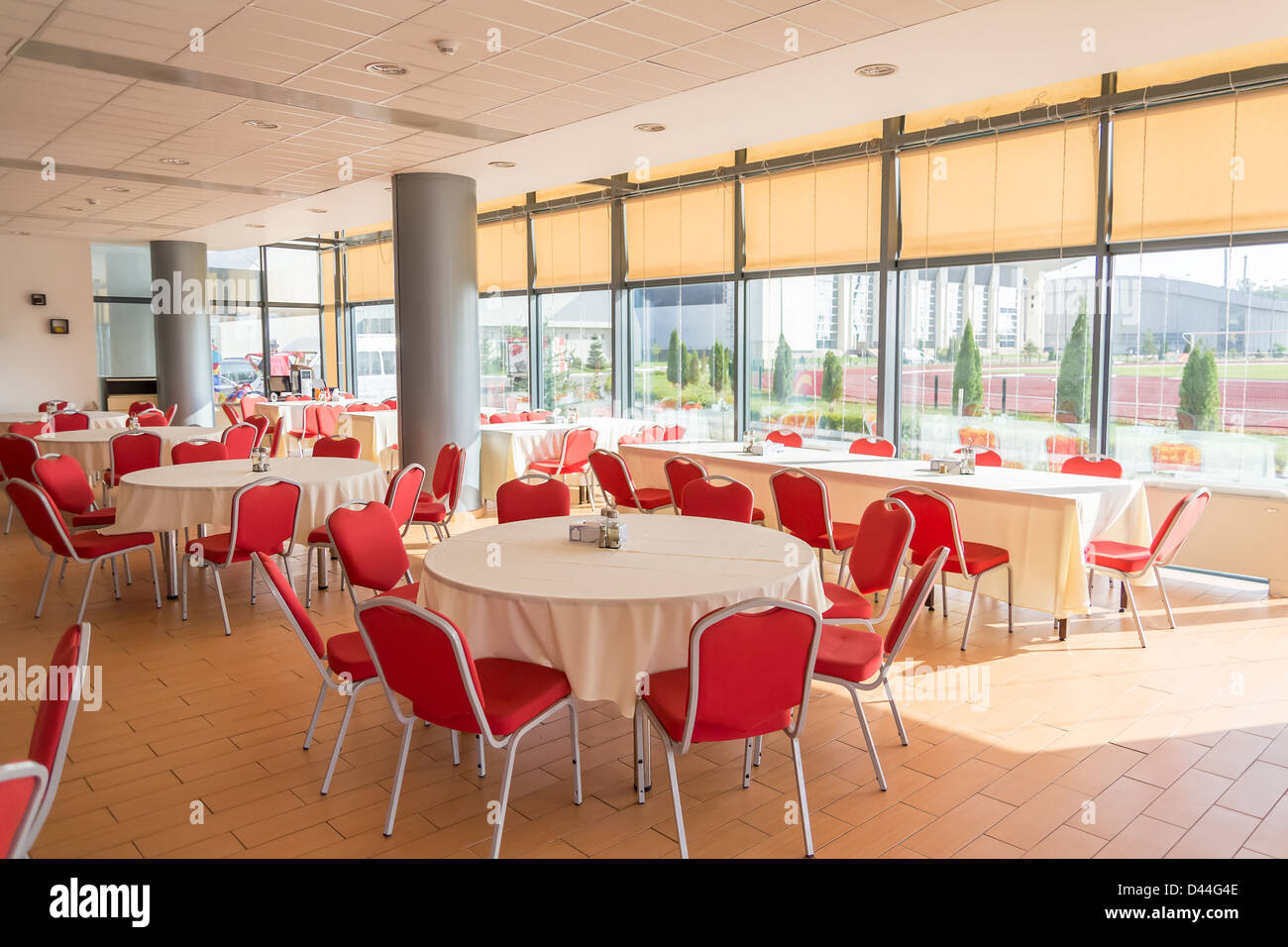 Salle de repas d'entreprise moderne Banque de photographies et d’images ...