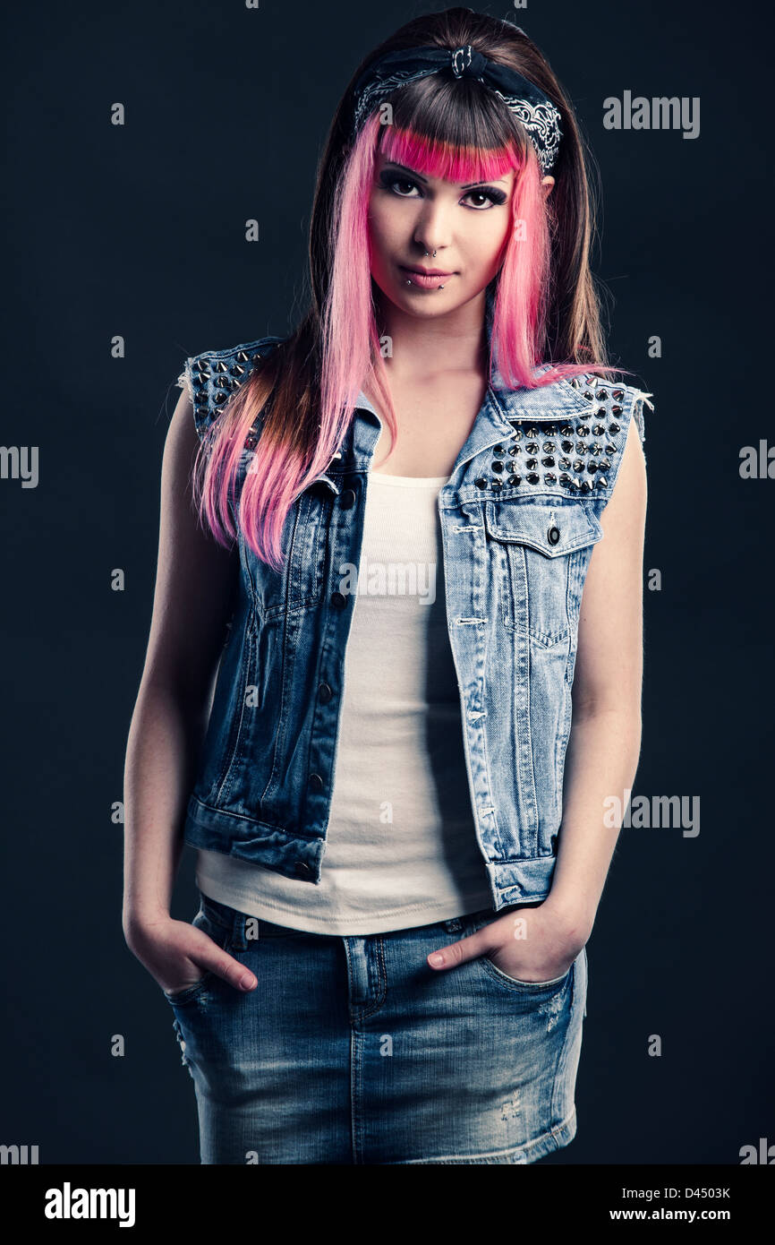 Cheveux punk Banque de photographies et d’images à haute résolution - Alamy