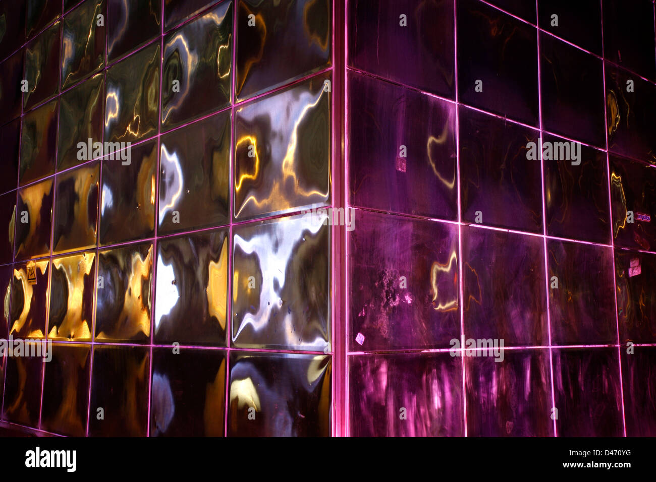 Michael faraday memorial elephant and castle Banque de photographies et ...