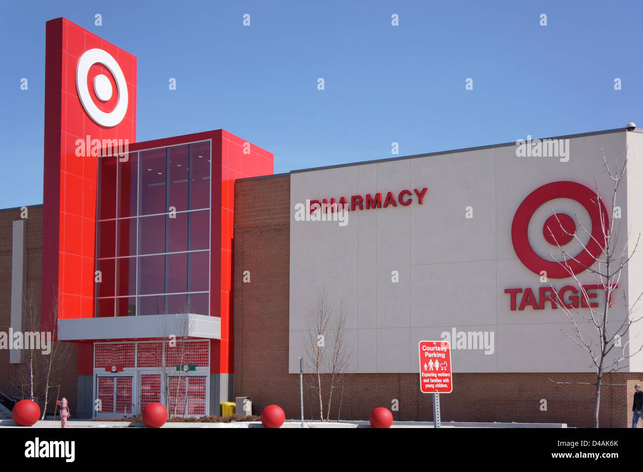 Logo Du Magasin Cible Banque d'image et photos - Alamy