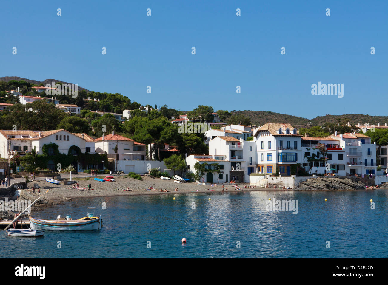 Cadaques plage bateaux Banque de photographies et d’images à haute ...