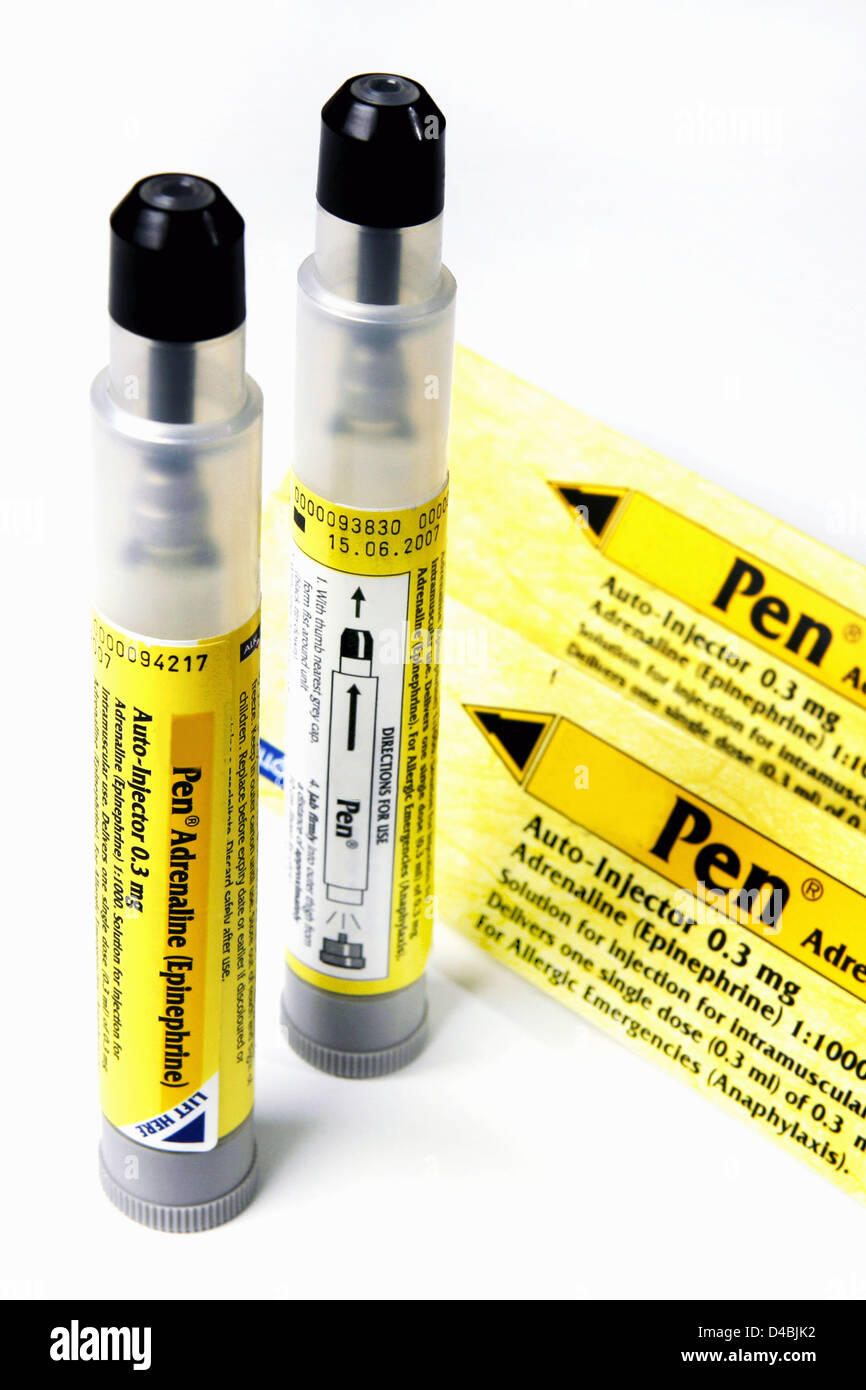 Adrenaline auto injector Banque de photographies et d’images à haute ...