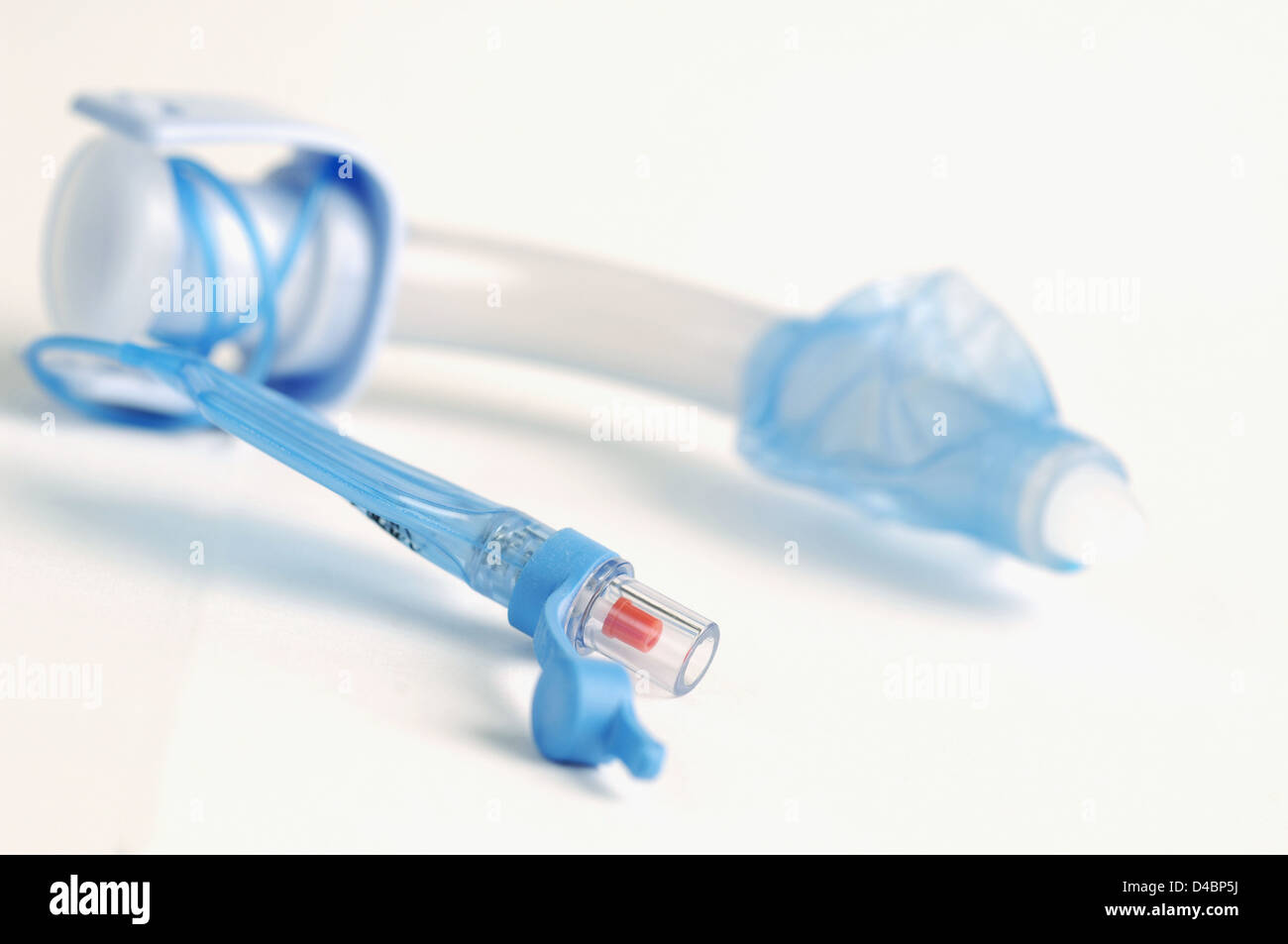 Trachéotomie trachéotomie Banque de photographies et d’images à haute ...