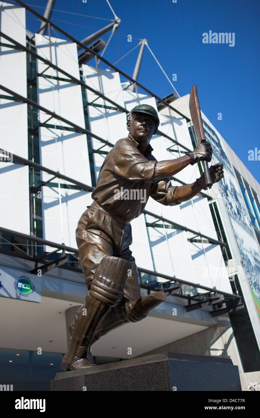 Statue de la cricketer WH Ponsford au Melbourne Cricket Ground (MCG ...