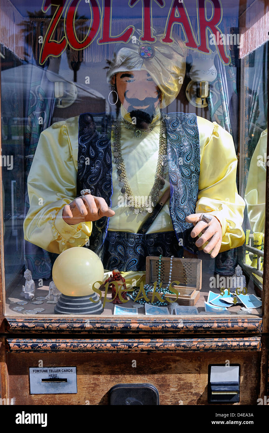 Zoltar Fortune Teller Machine Banque d'image et photos - Alamy