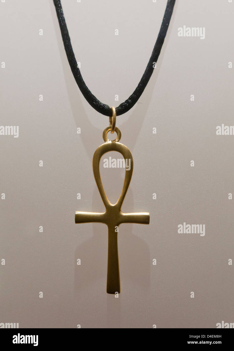 Croix d'ankh Banque de photographies et d’images à haute résolution - Alamy