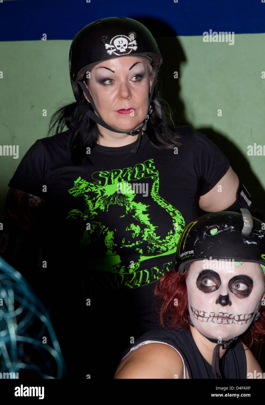 Goth girls Banque de photographies et d’images à haute résolution - Alamy