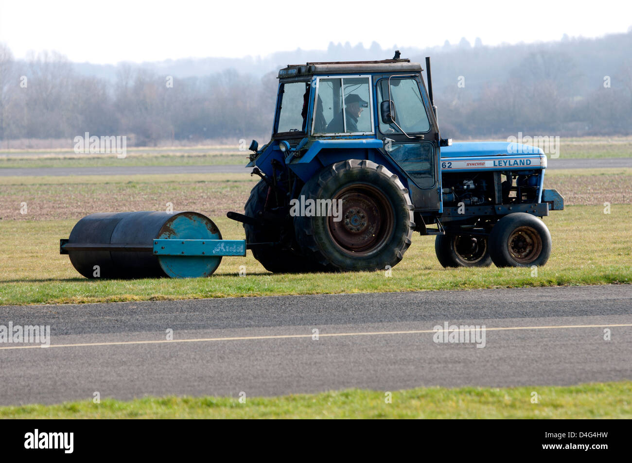 Rouleau tracteur Banque de photographies et d’images à haute résolution ...