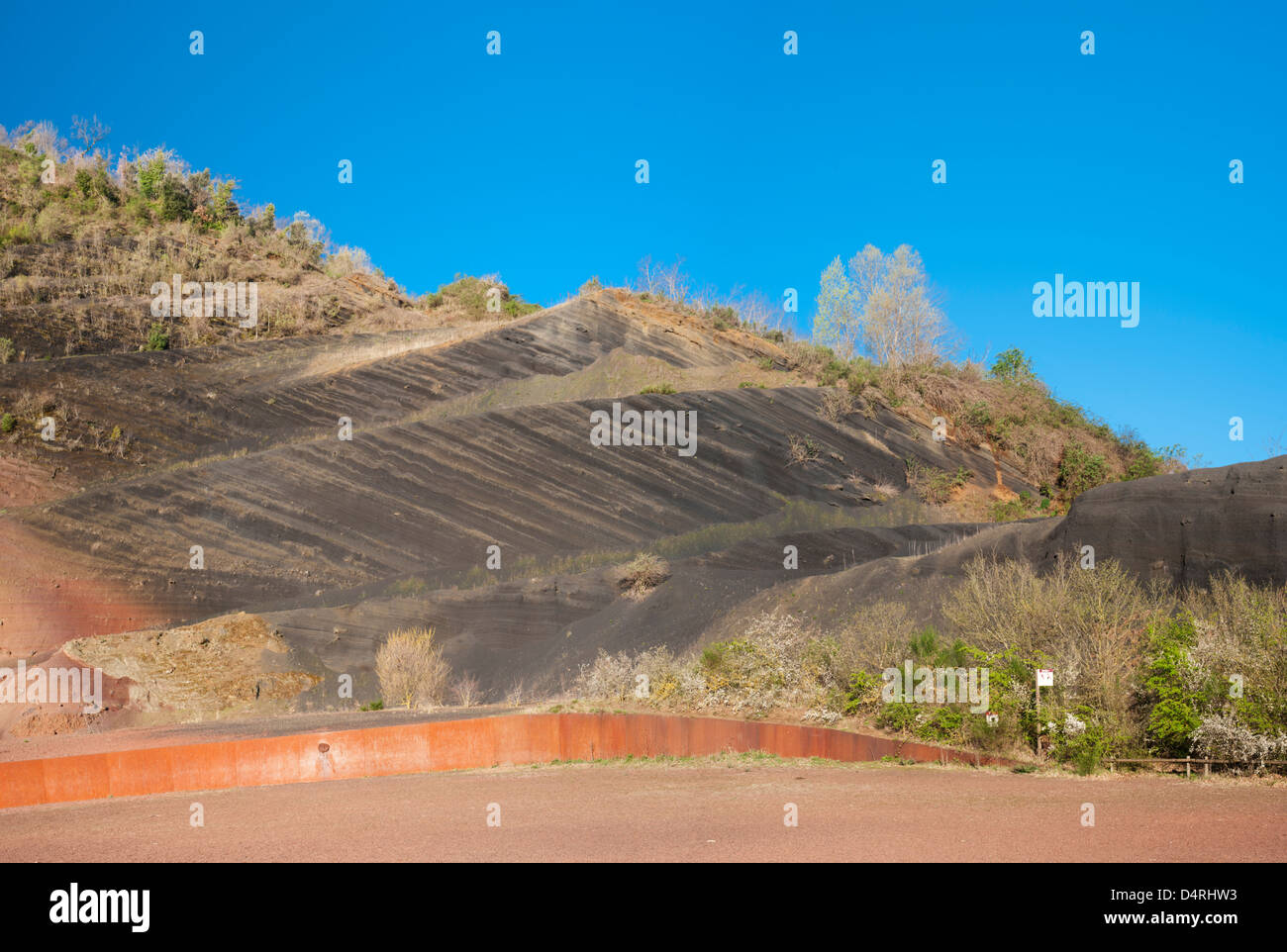 Le croscat est un volcan Banque de photographies et d’images à haute ...
