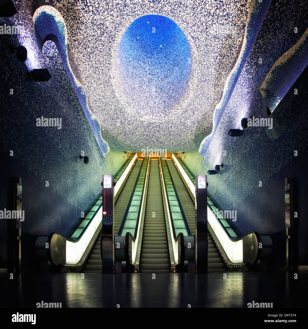 La station de métro Toledo, Naples, Italie. L'une des stations Art ...