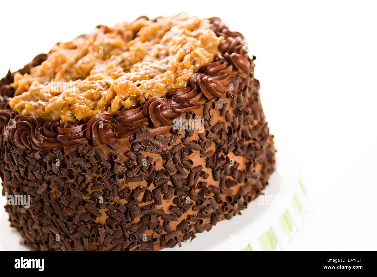 Gâteau de chocolat allemand avec deux couches de gâteau au chocolat et ...
