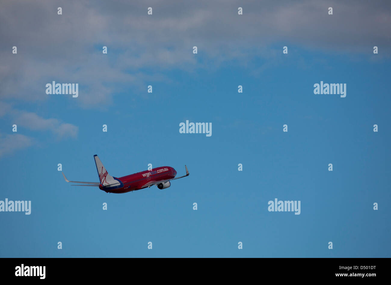Avion de ciel bleu Banque de photographies et d’images à haute ...