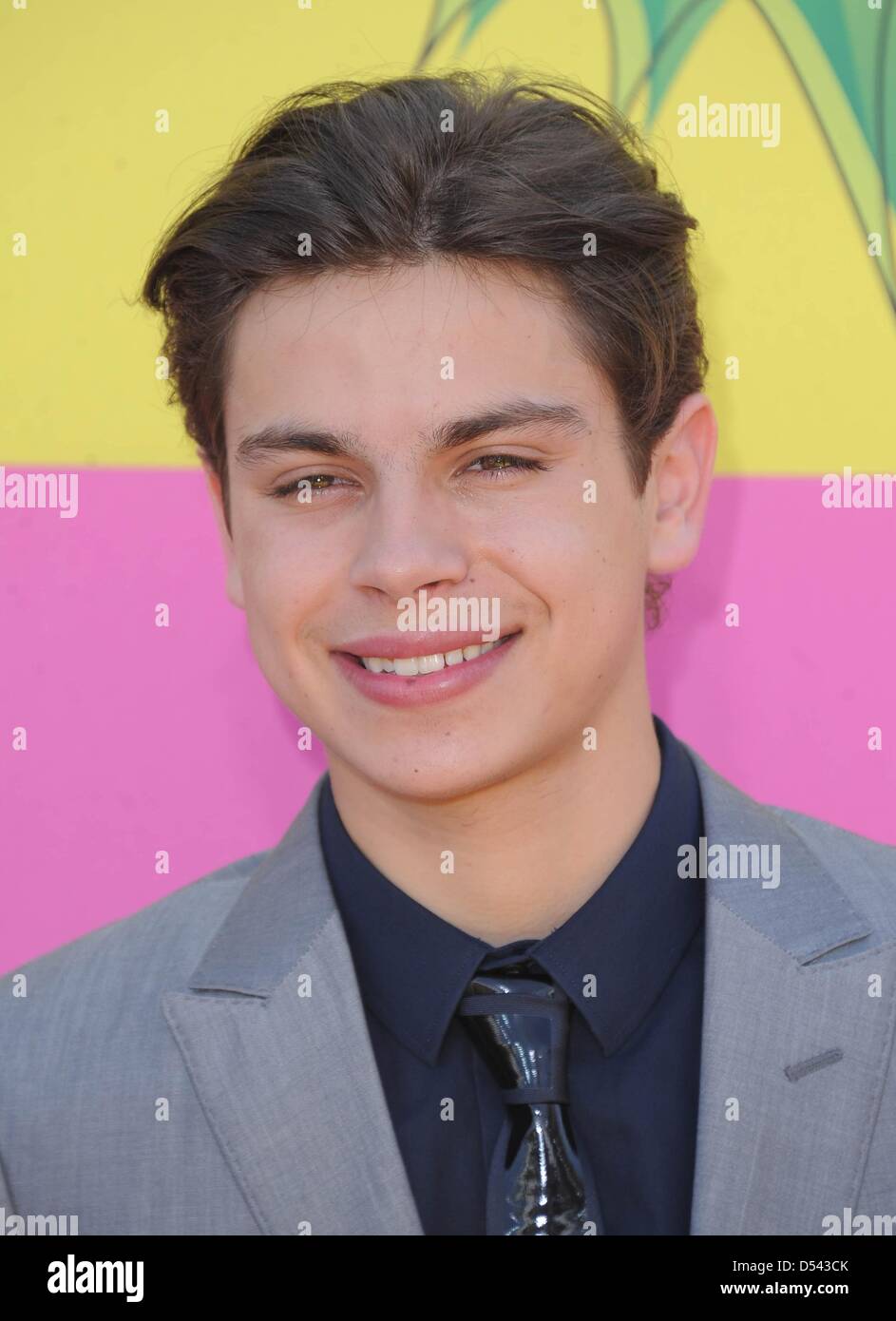 Acteur Jake T. Austin arrive au 26e Congrès annuel du Nickelodeon Kids ...