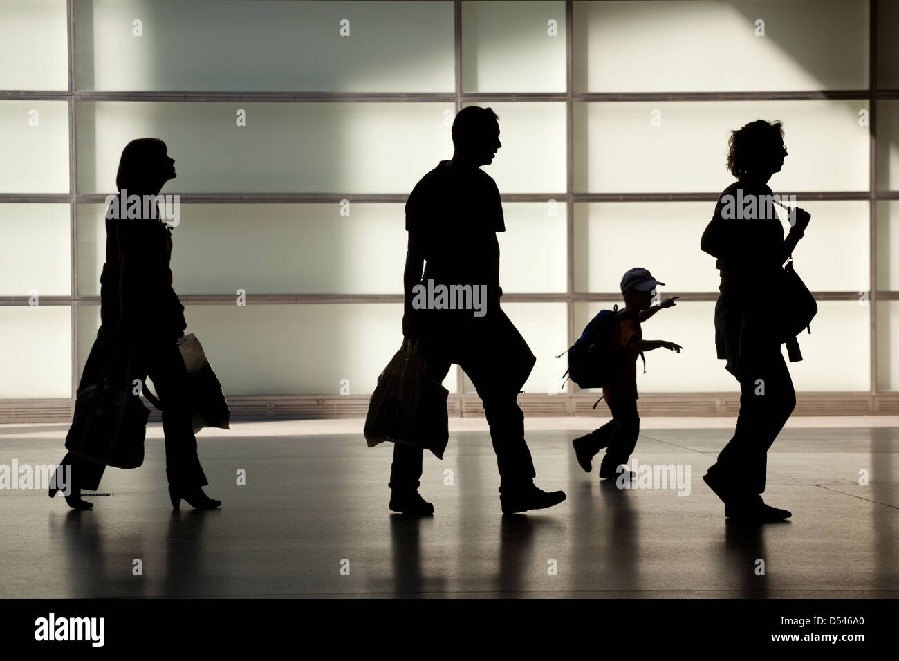 Groupe plusieurs personnes adultes Banque de photographies et d’images ...