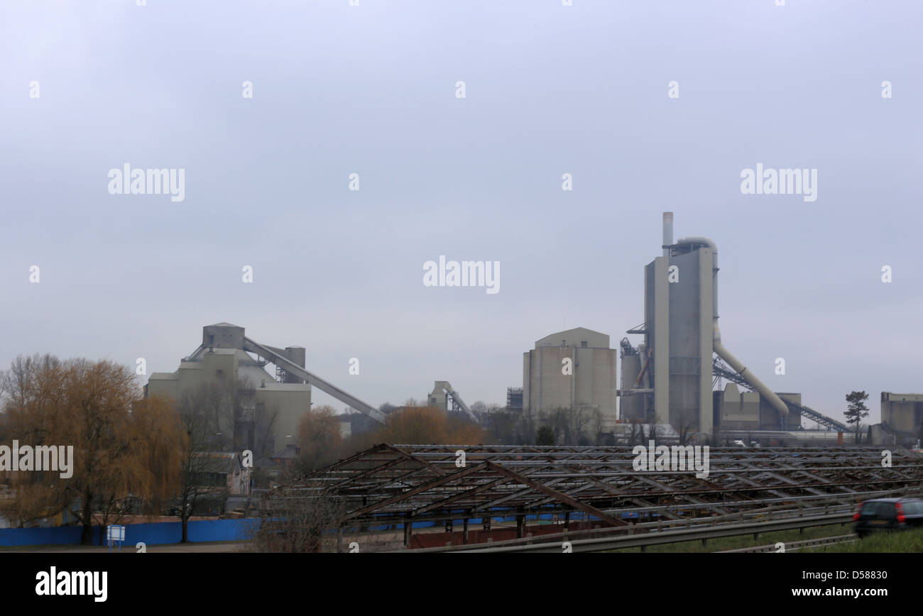 Cement plant factory Banque de photographies et d’images à haute ...