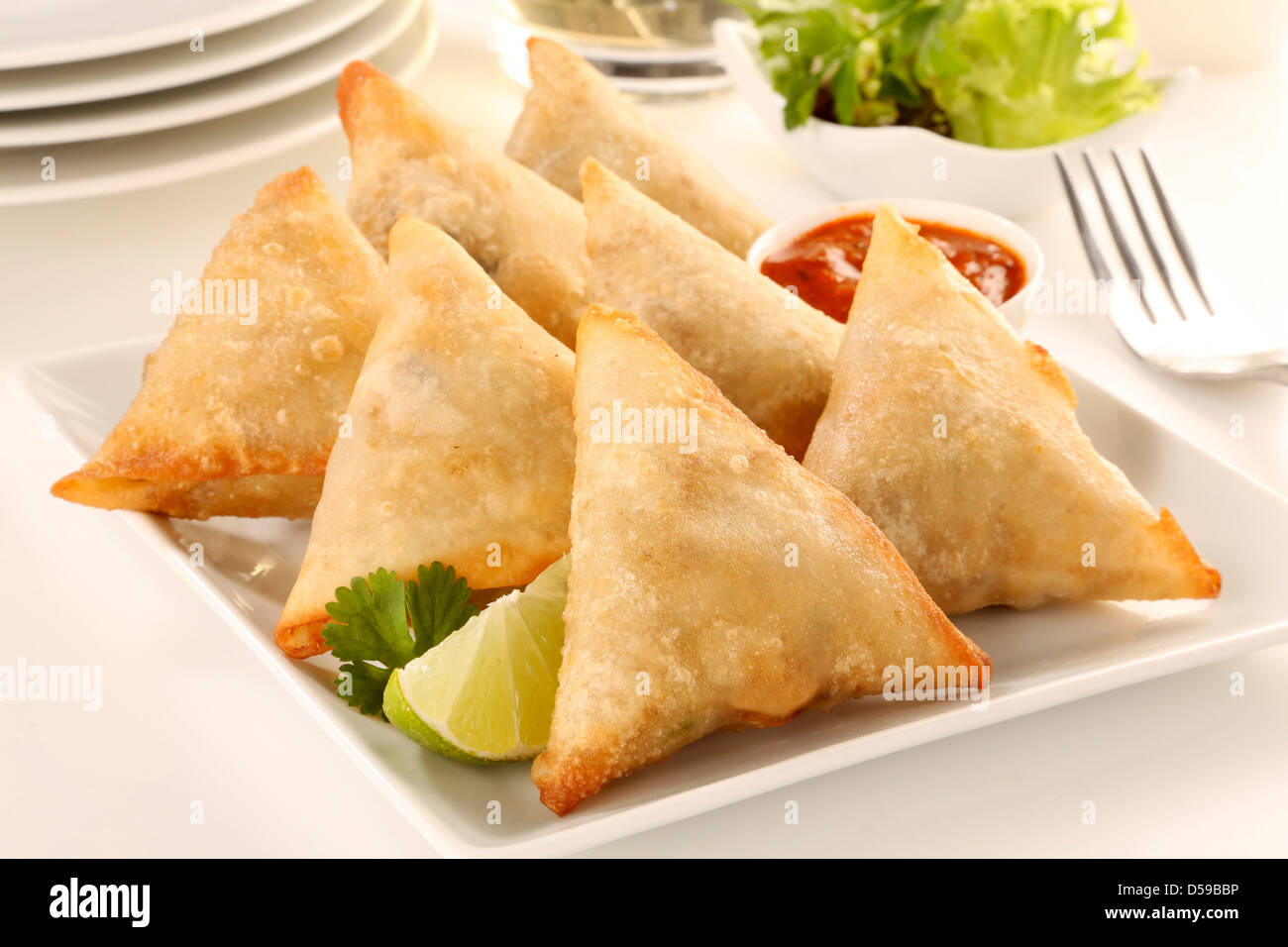 Indian samosas Banque de photographies et d’images à haute résolution ...