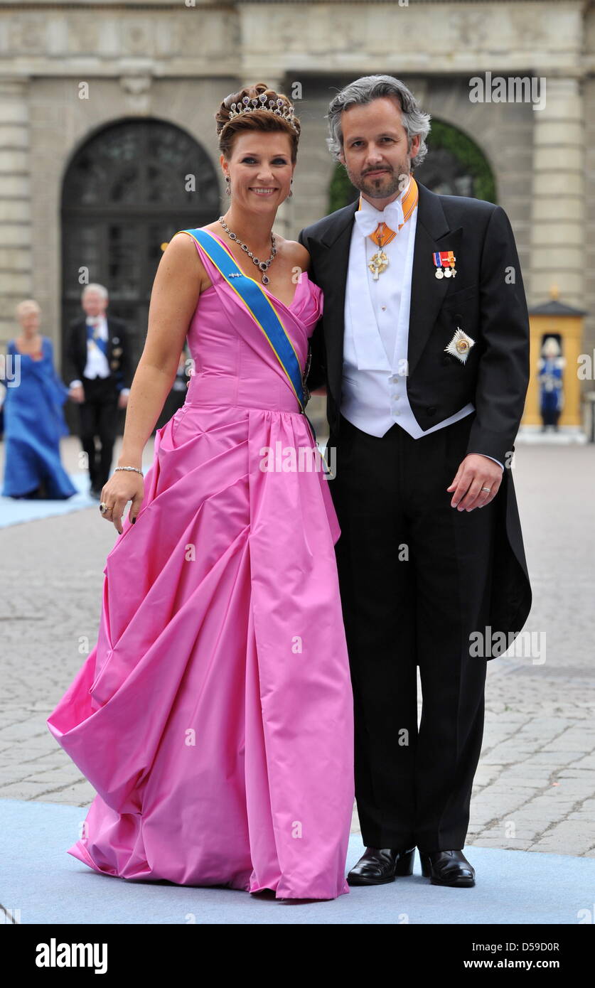 La Princesse Martha Louise de Norvège et son mari Ari Behn arrivent ... La Princesse Martha Louise de Norvège et son mari Ari Behn arrivent ...