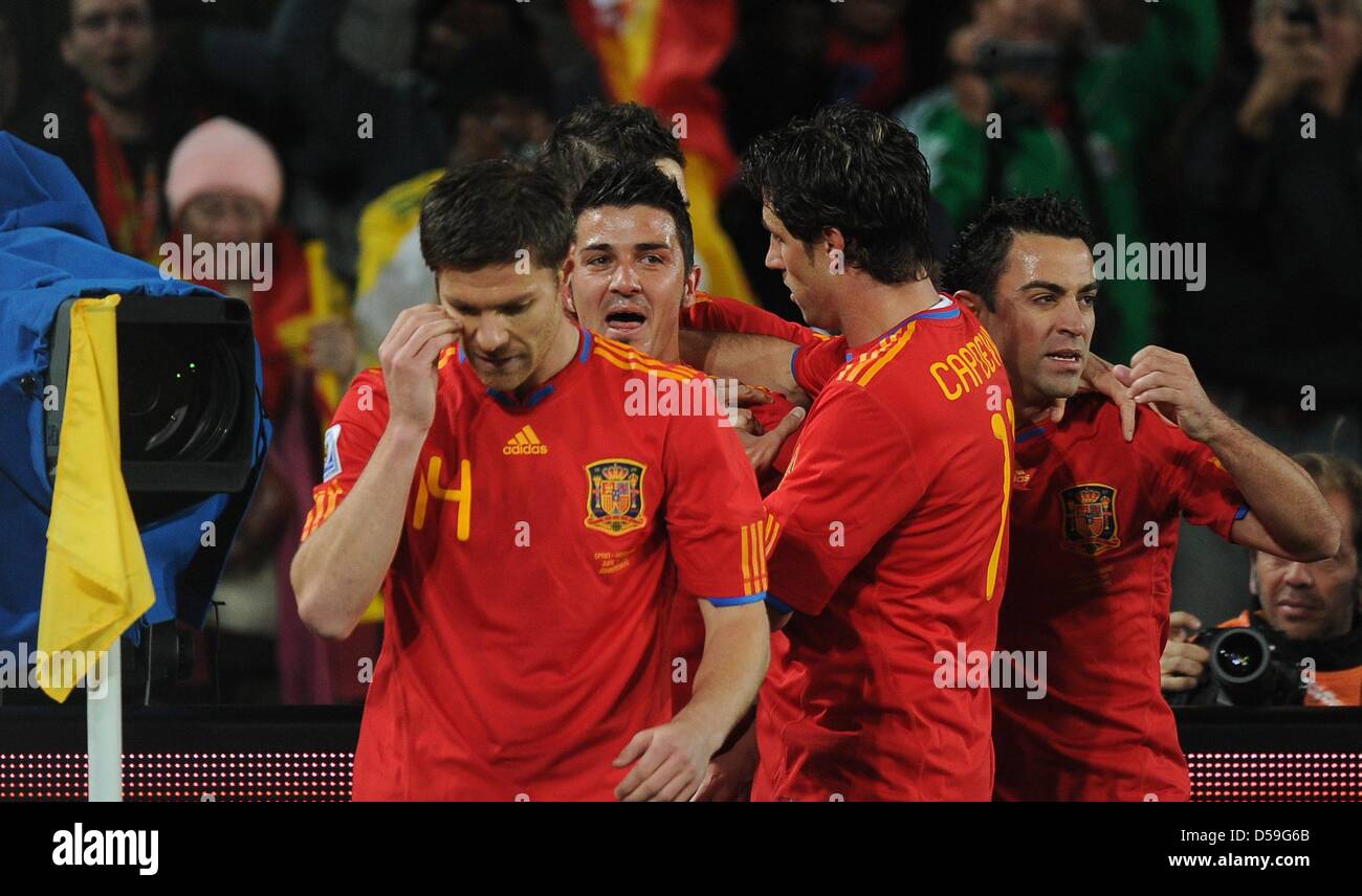 Xavi spain david villa spain Banque de photographies et d’images à ...