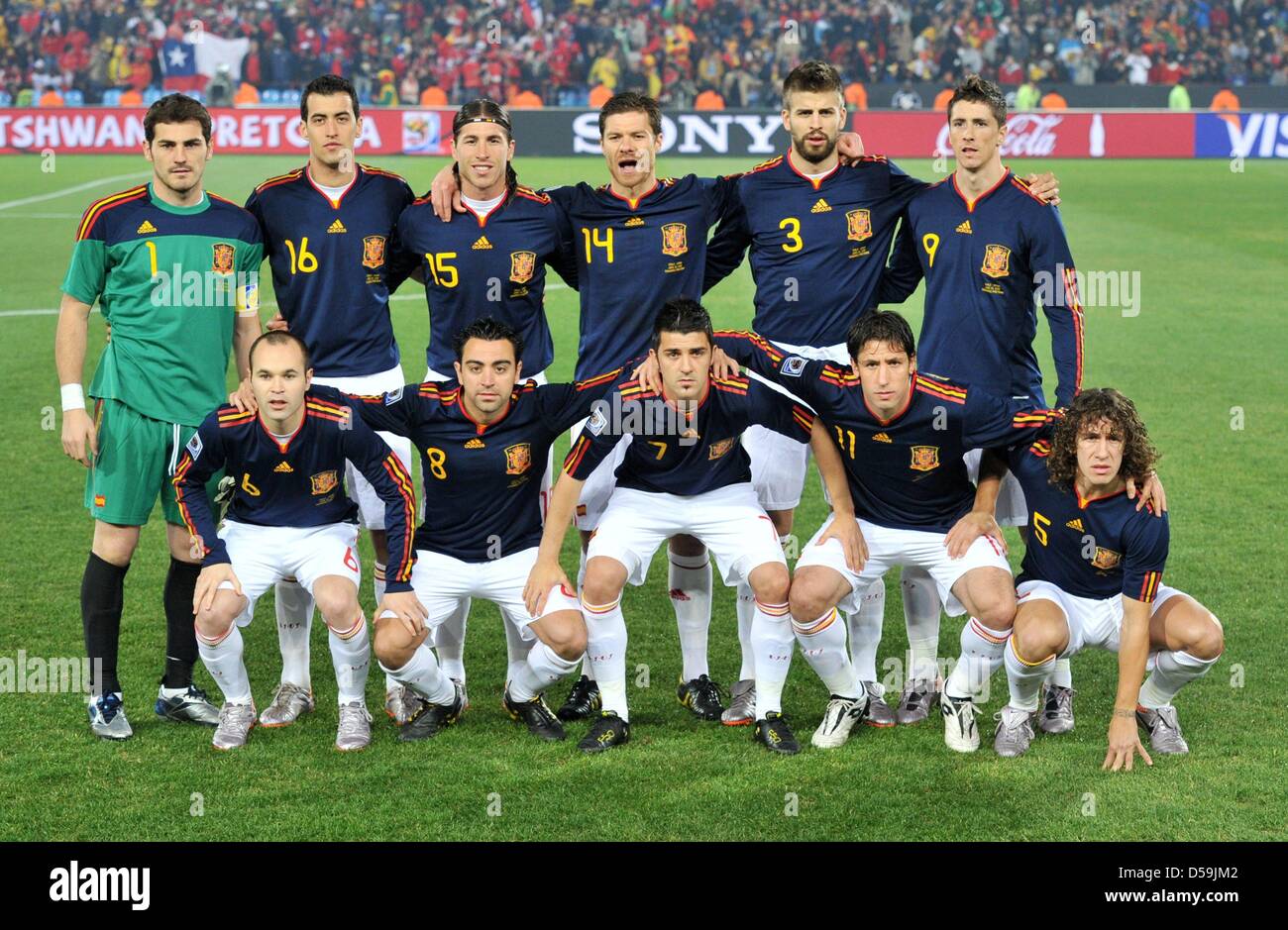Iker Casillas (en haut à gauche à en bas à droite), Sergio Busquets ...