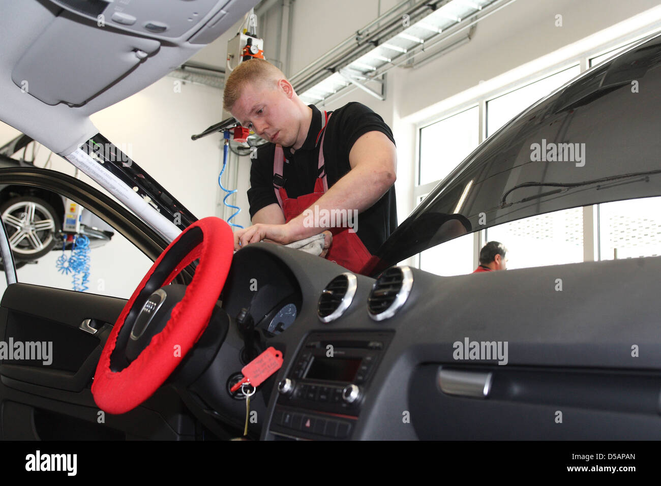 Audi garage Banque de photographies et d’images à haute résolution - Alamy