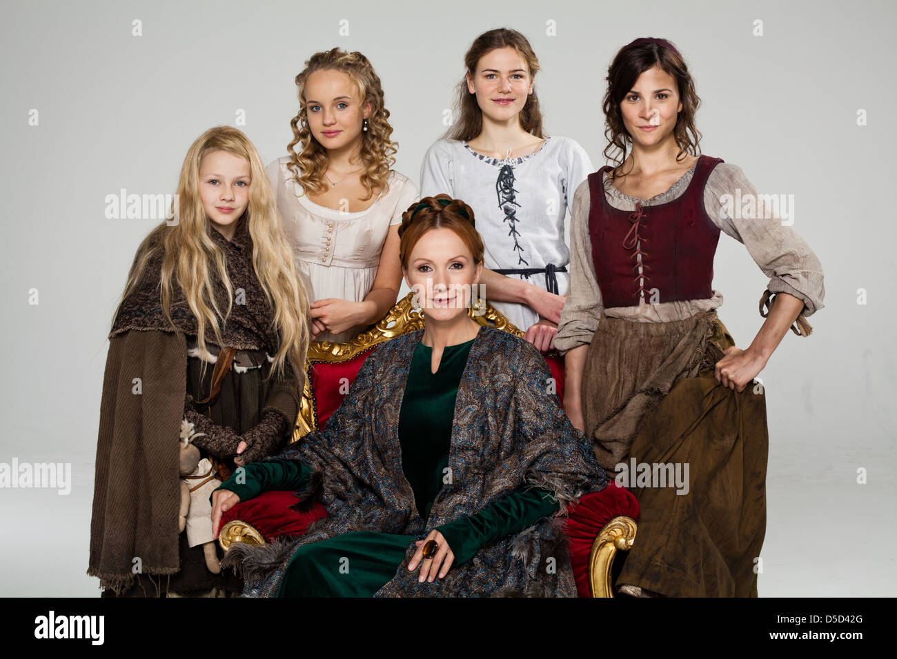 Meira Durand, Luise von Finckh, Katja Flint, Llewellyn Reichman et ...