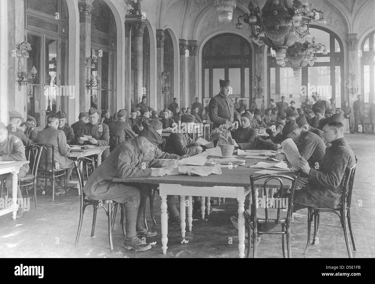 Censeurs militaires Banque de photographies et d’images à haute résolution - Alamy