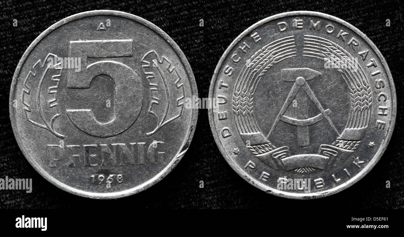 Ddr coins Banque de photographies et d’images à haute résolution - Alamy