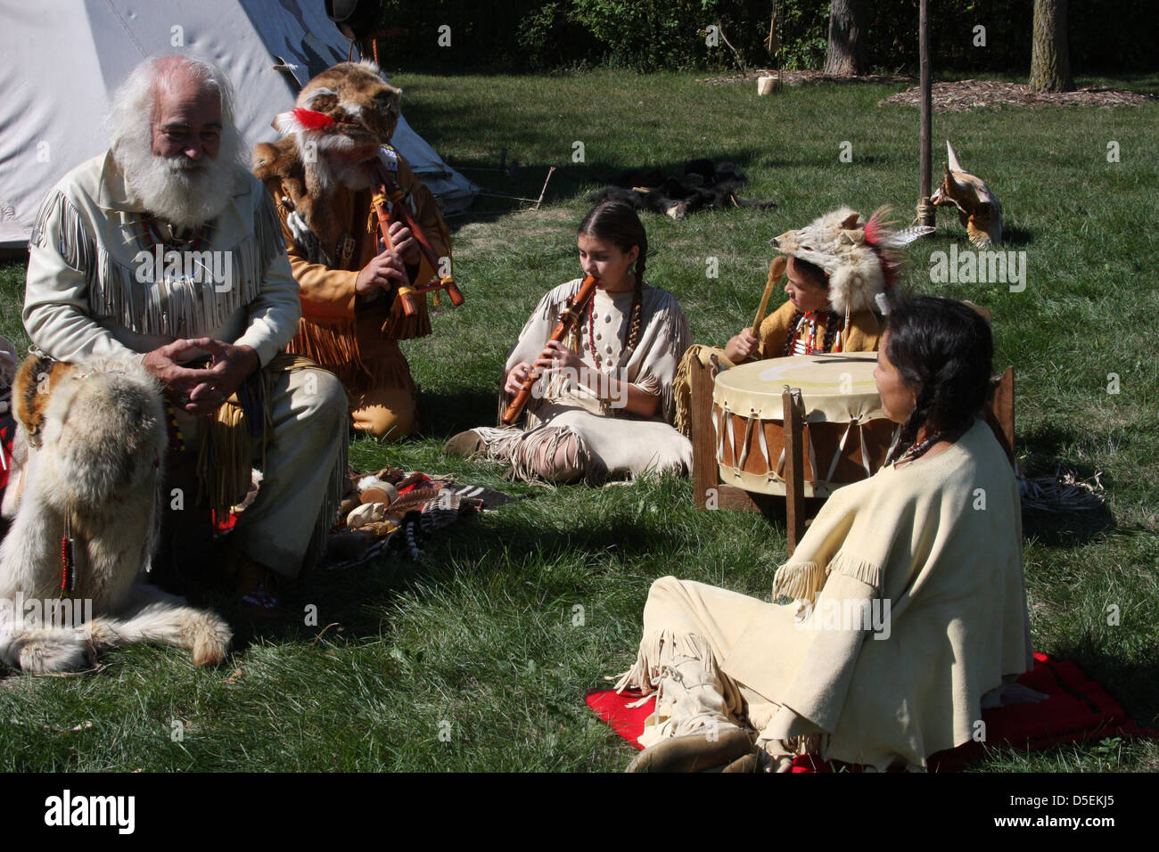 Aboriginal instruments Banque de photographies et d’images à haute ...