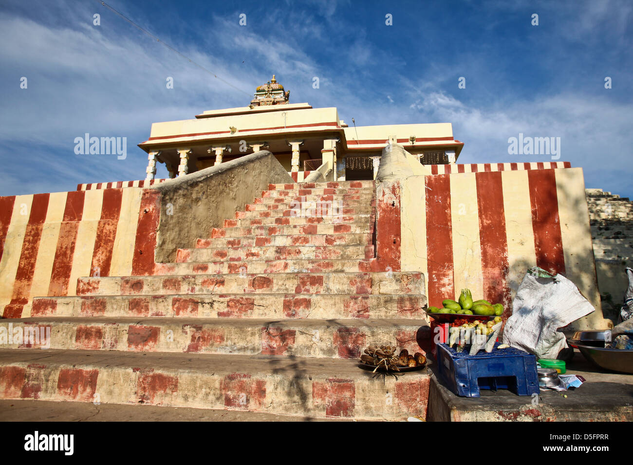 Gandhamathana Parvatham Temple à Rameswaram, qui abrite l'empreinte de ...