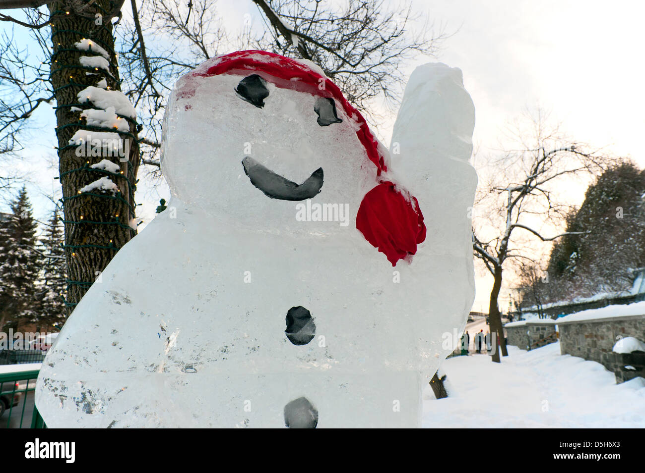 Bonhomme Carnaval fait de glace. Le Bonhomme Carnaval est la mascotte ...