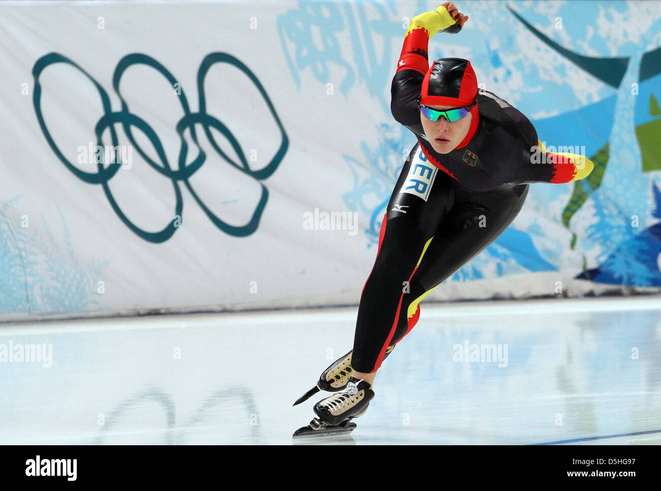 Stephanie Beckert de l'Allemagne pendant la féminine de patinage de ...