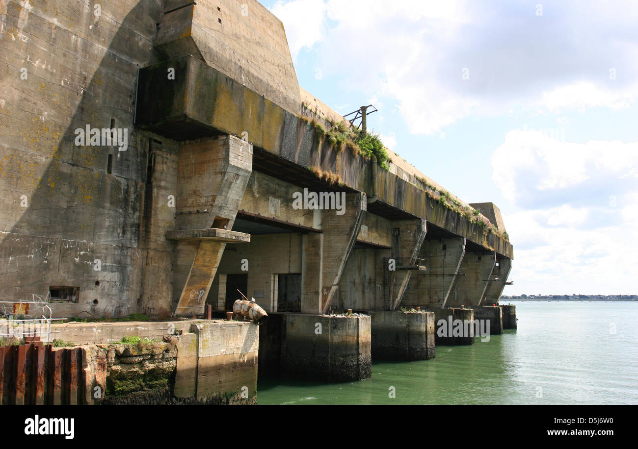 Lorient submarine base Banque de photographies et d’images à haute ...