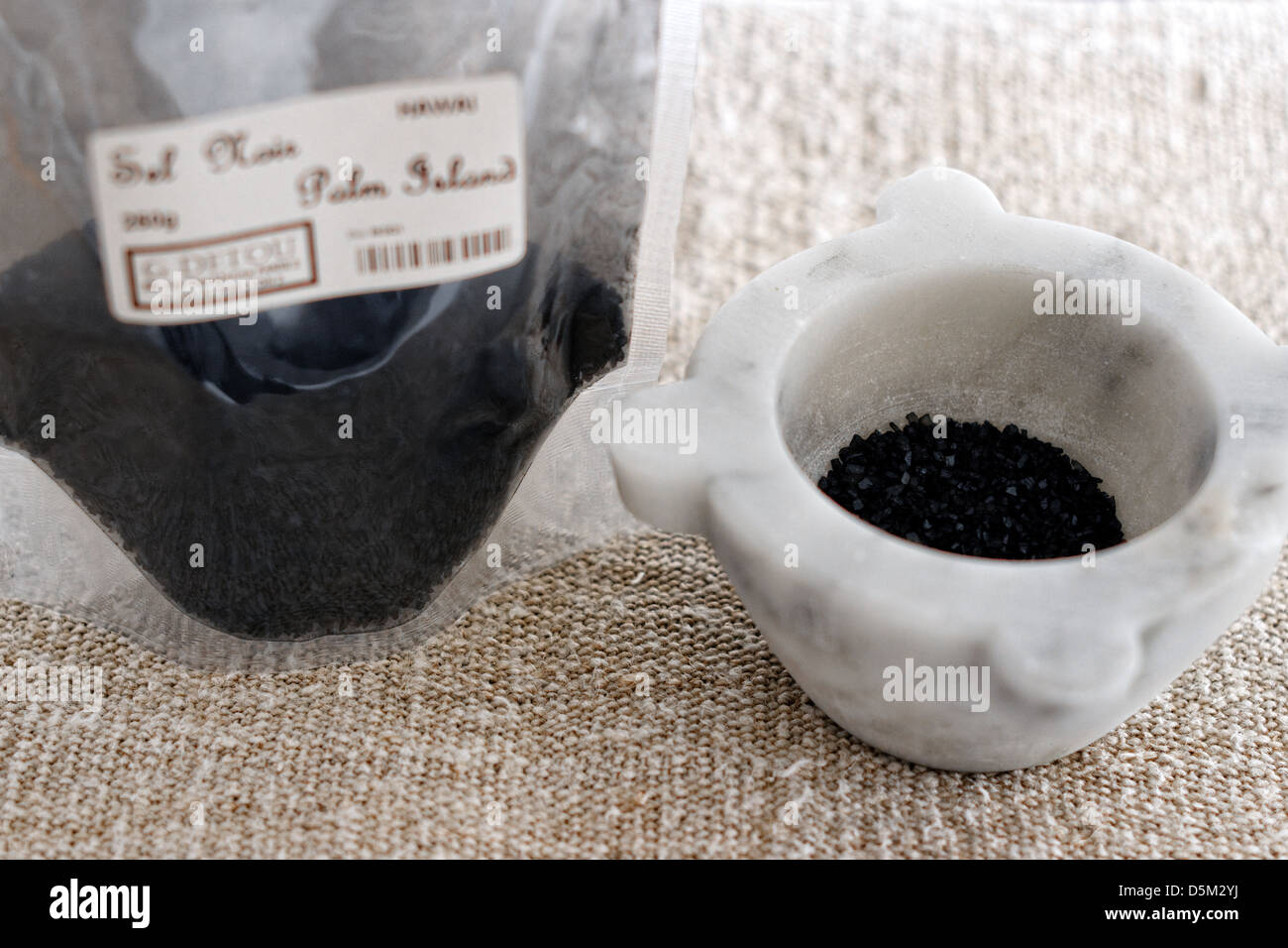 Sel noir Banque de photographies et d’images à haute résolution - Alamy