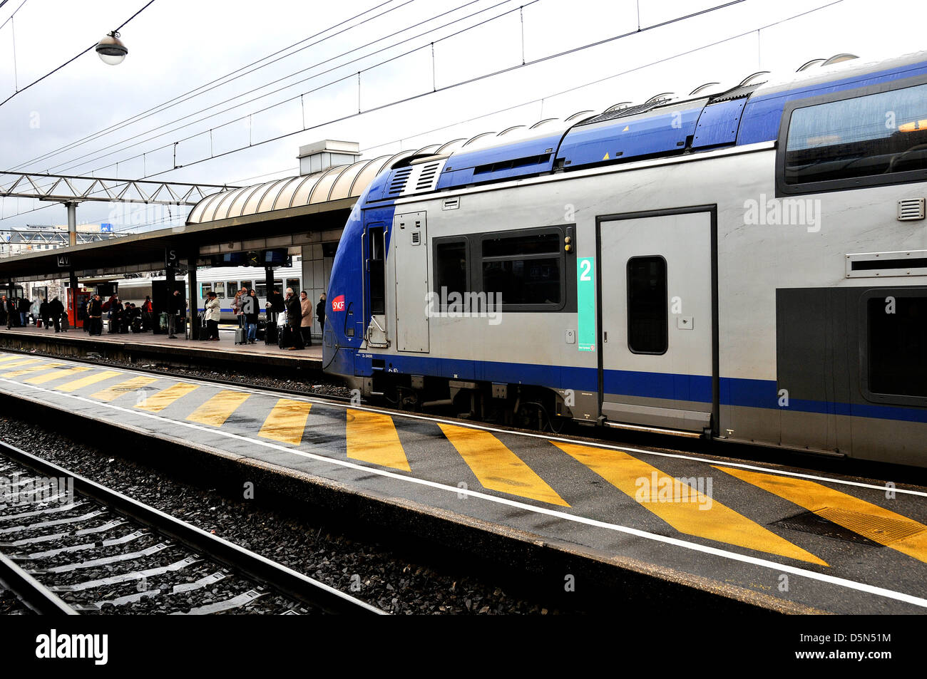 TER à Lyon La Part Dieu Lyon gare ferroviaire de France Photo Stock - Alamy