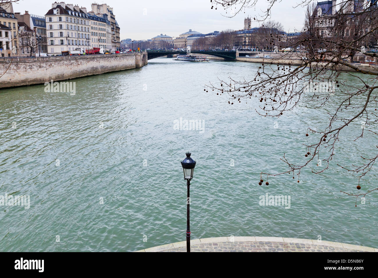 Panorama de la Seine à Paris de la Place Louis-Aragon à Paris Photo ...