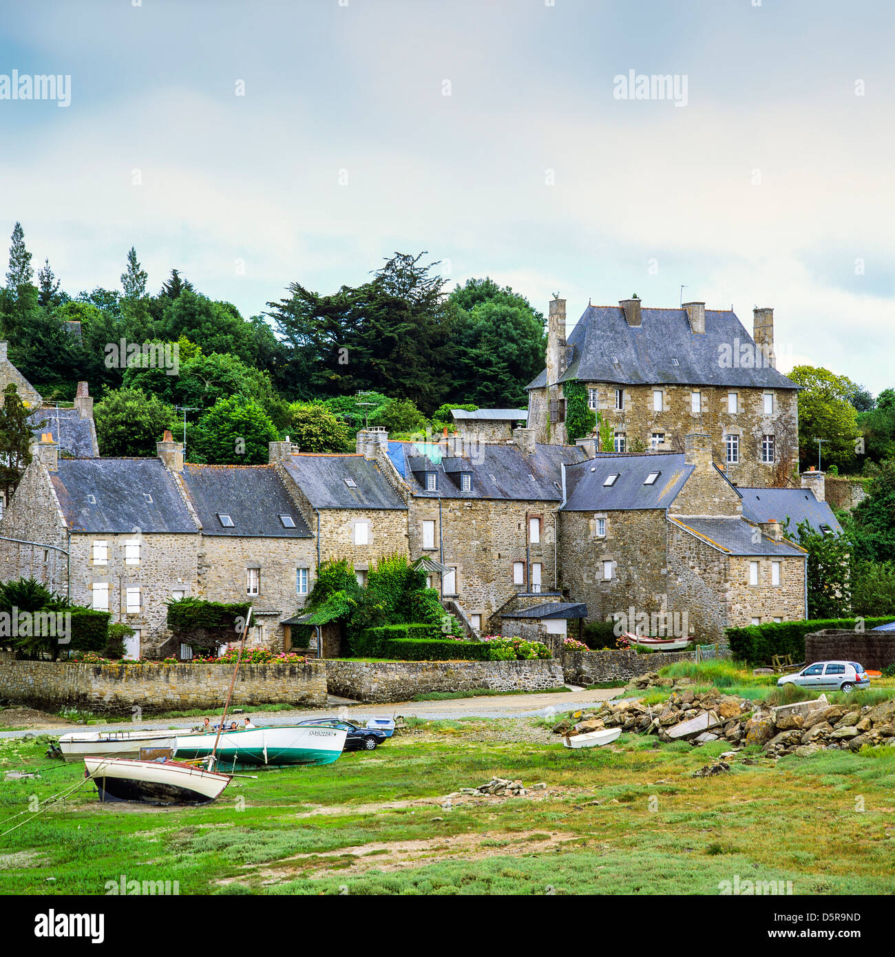 Le guildo village Banque de photographies et d’images à haute ...