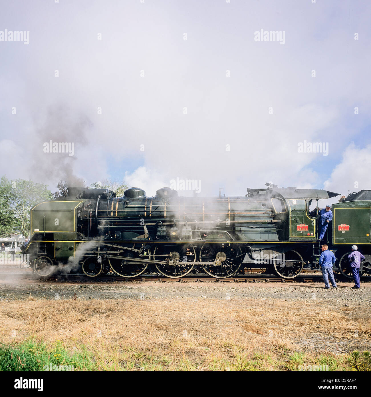 Locomotive à vapeur historique 'Pacific PLM 231 K 8' de 'train' Paimpol ...