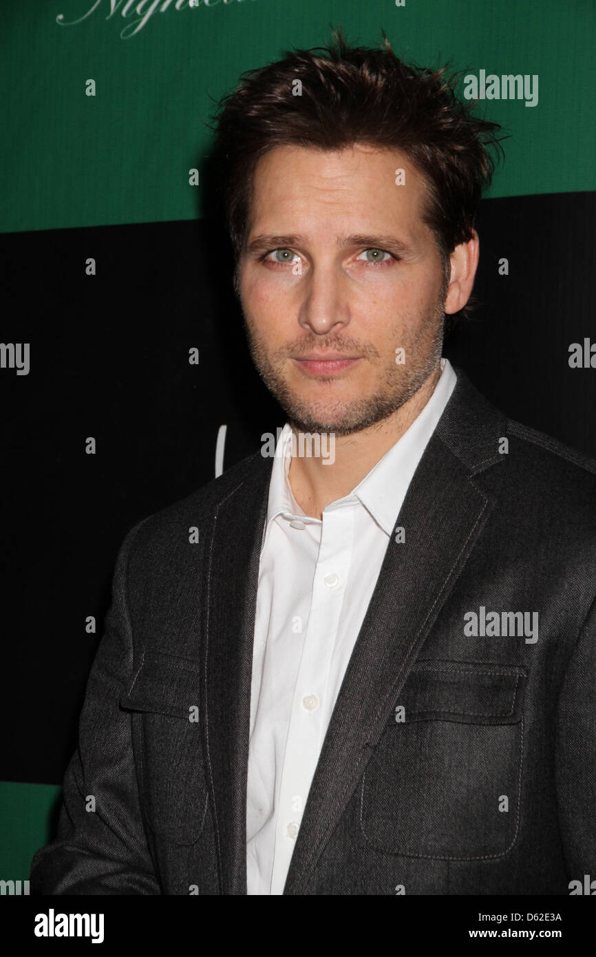 L'acteur Peter Facinelli Twilight organise une soirée à l'intérieur de ...