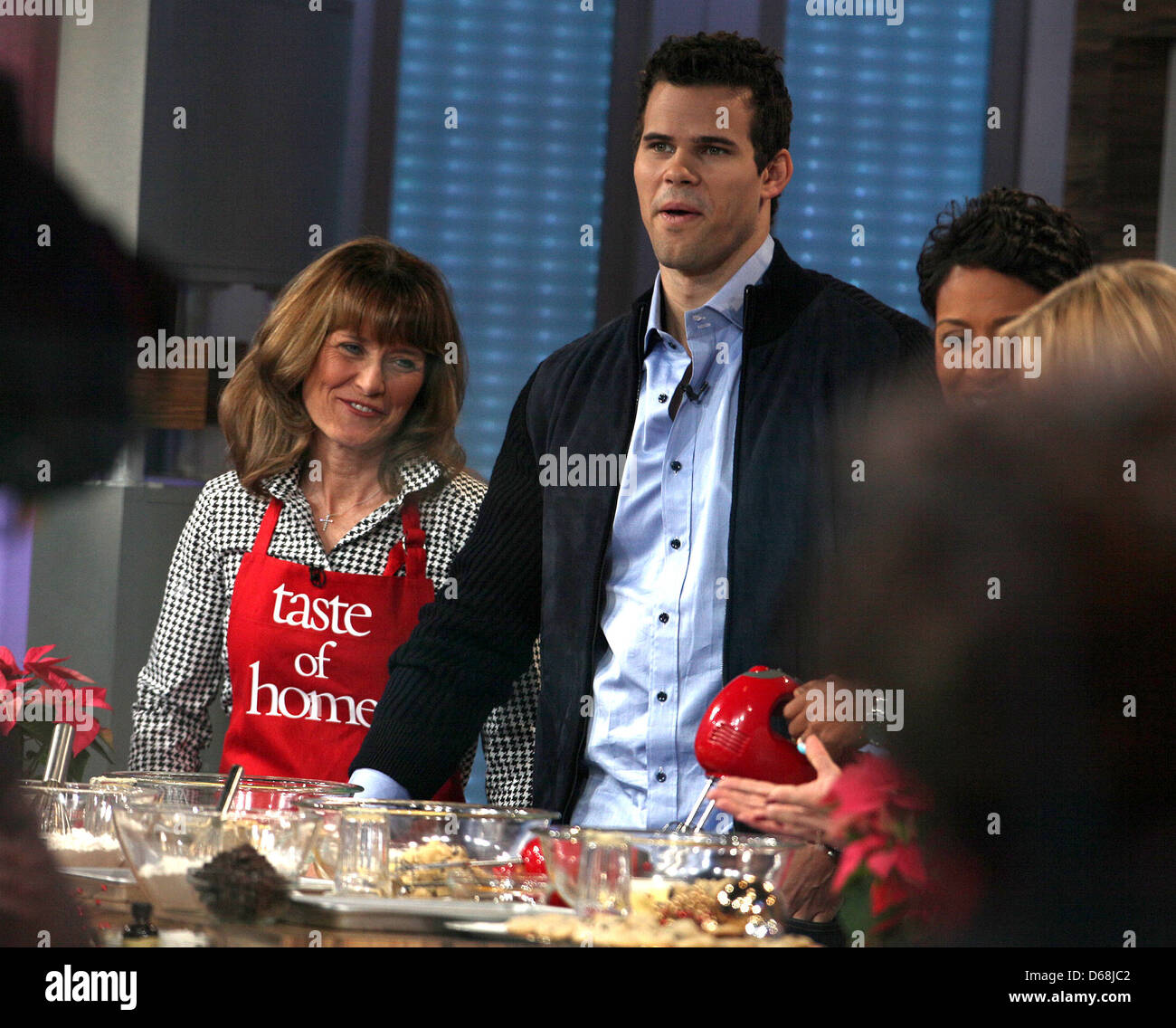 Debra Humphries et Kris Humphries Kris Humphries participe à un cookie ...