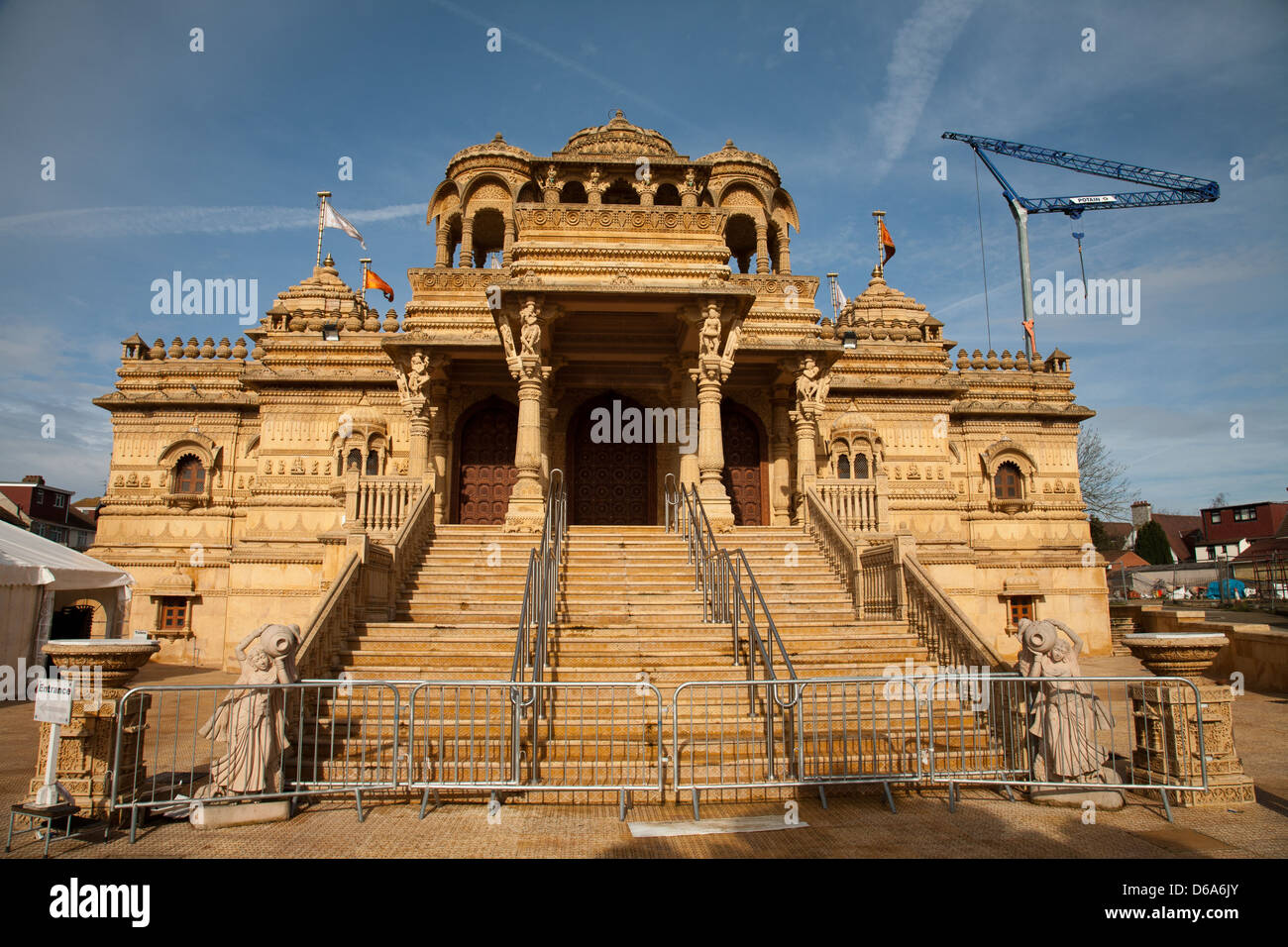 Shree sanatan hindu mandir temple Banque de photographies et d’images à haute résolution - Alamy