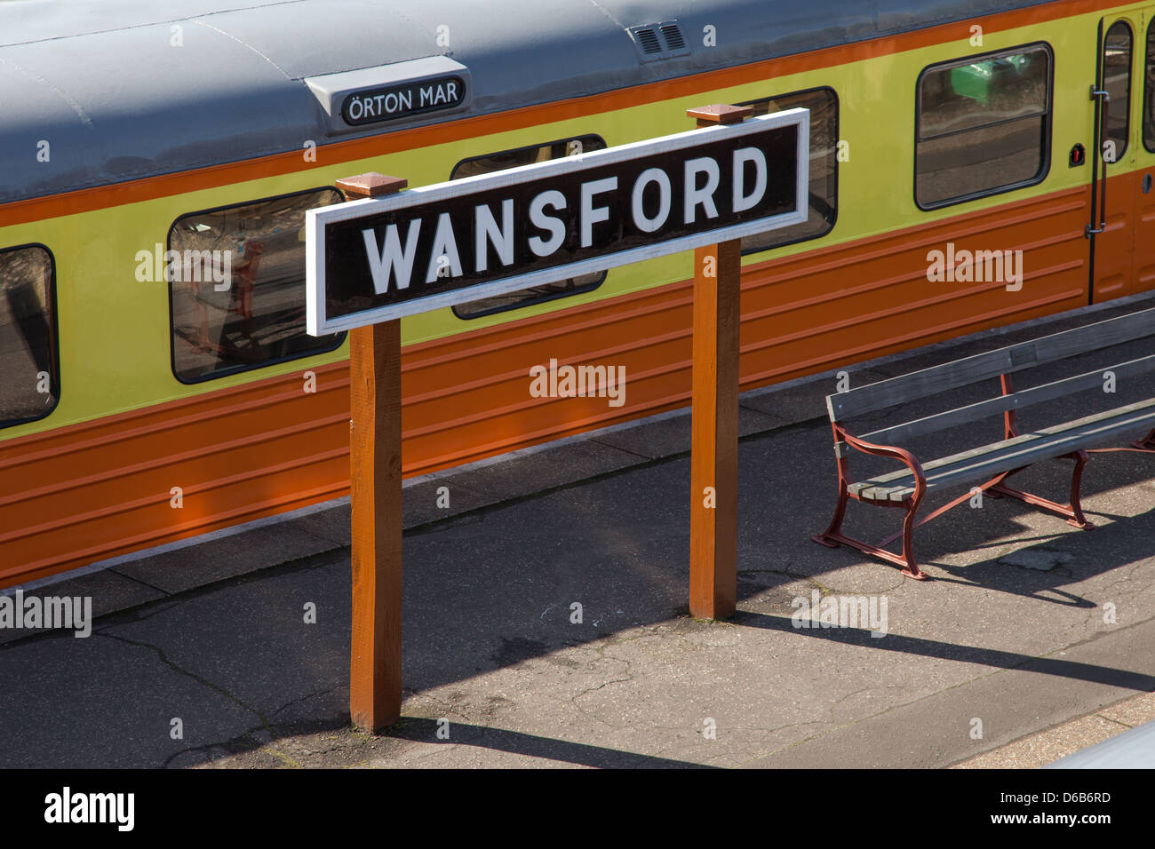 Panneau de nom de station Banque de photographies et d’images à haute ...