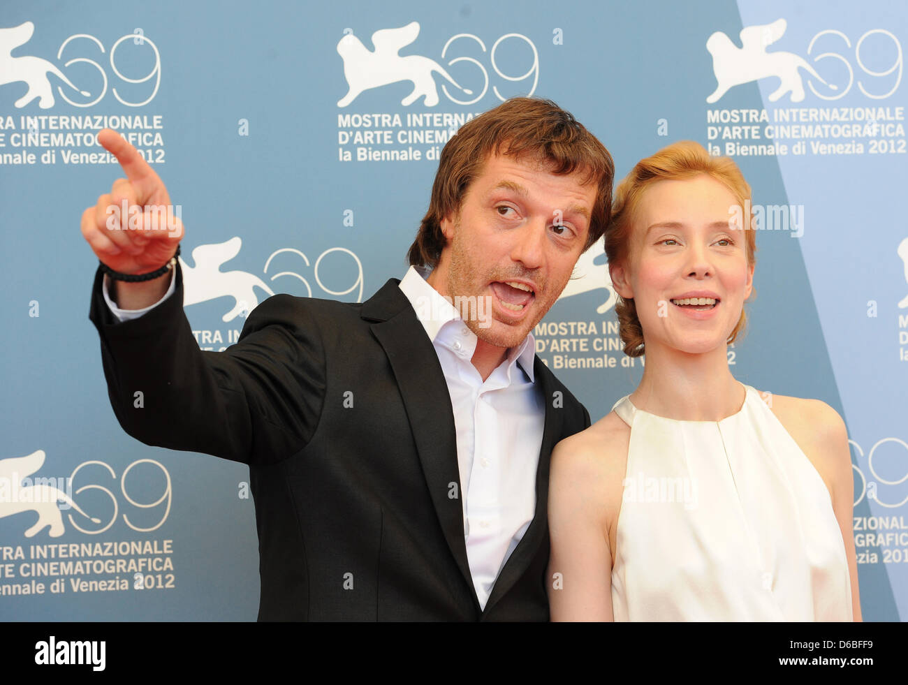 Acteur russe Dejan Lilic et l'actrice allemande Franziska Petri ...