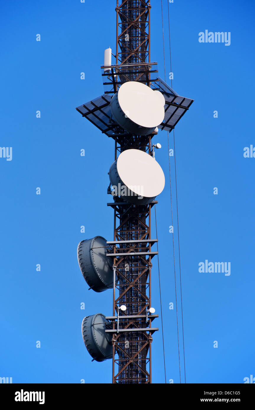 Telecomm tower Banque de photographies et d’images à haute résolution ...