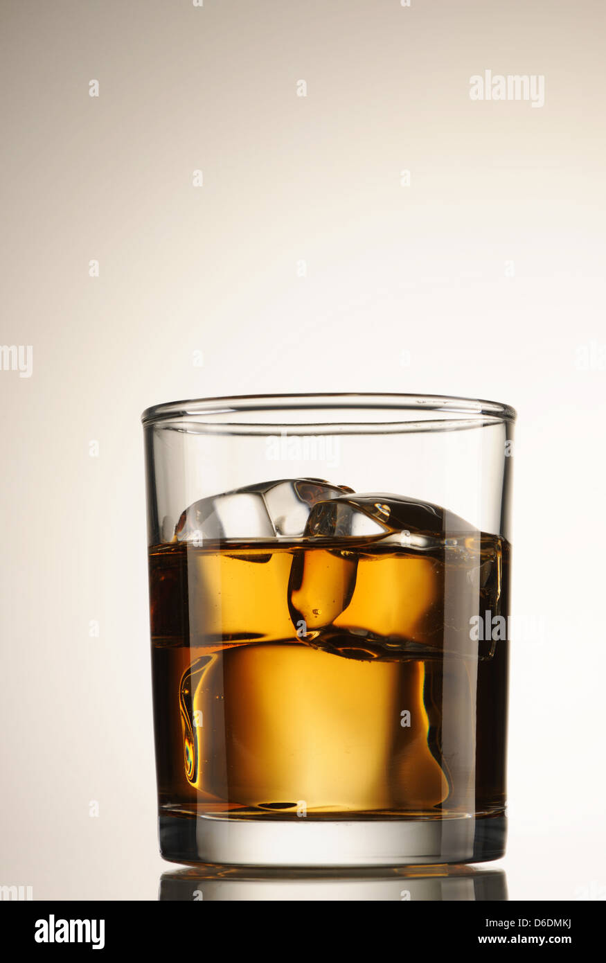 Scotch on the rocks Banque de photographies et d’images à haute ...