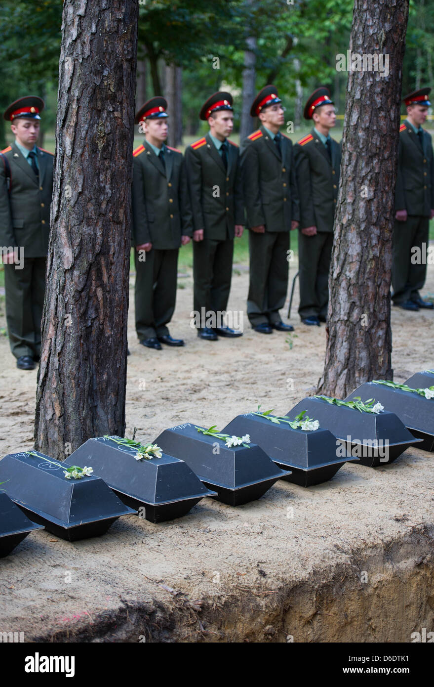 Cimetière de guerre allemand halbe wwii Banque de photographies et d ...
