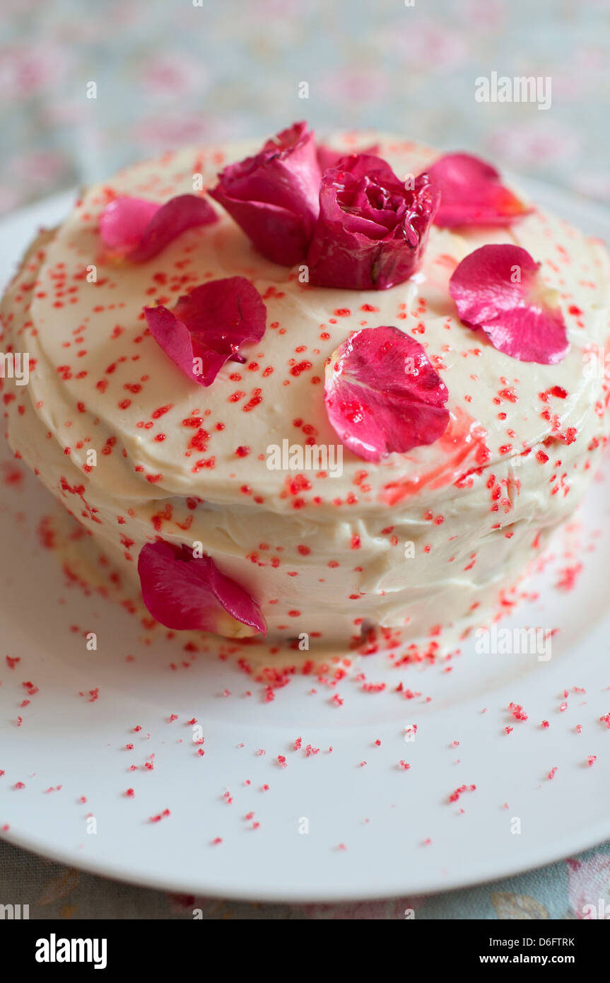 Gâteau de velours rouge Banque de photographies et d’images à haute ...