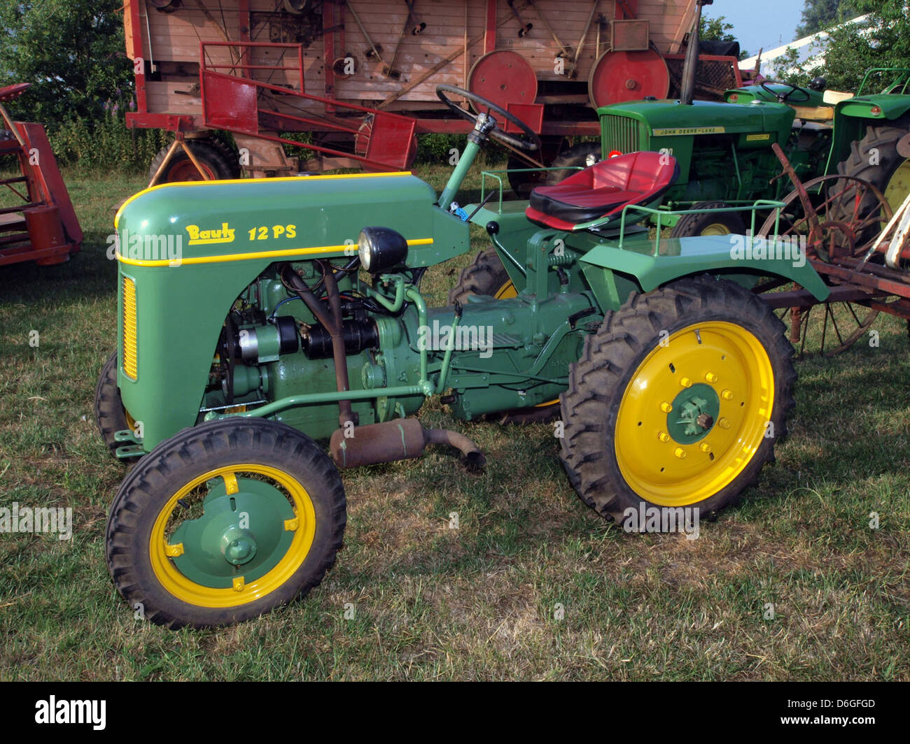 Tracteur bautz Banque de photographies et d’images à haute résolution ...