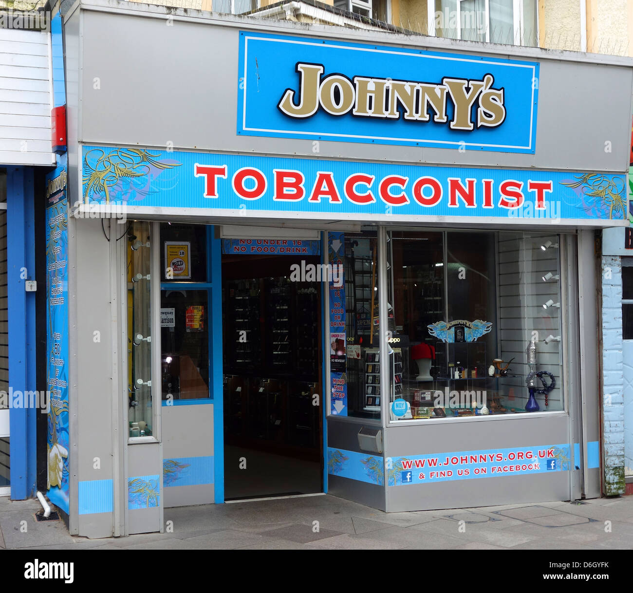Bureau de tabac traditionnel Banque de photographies et d’images à ...