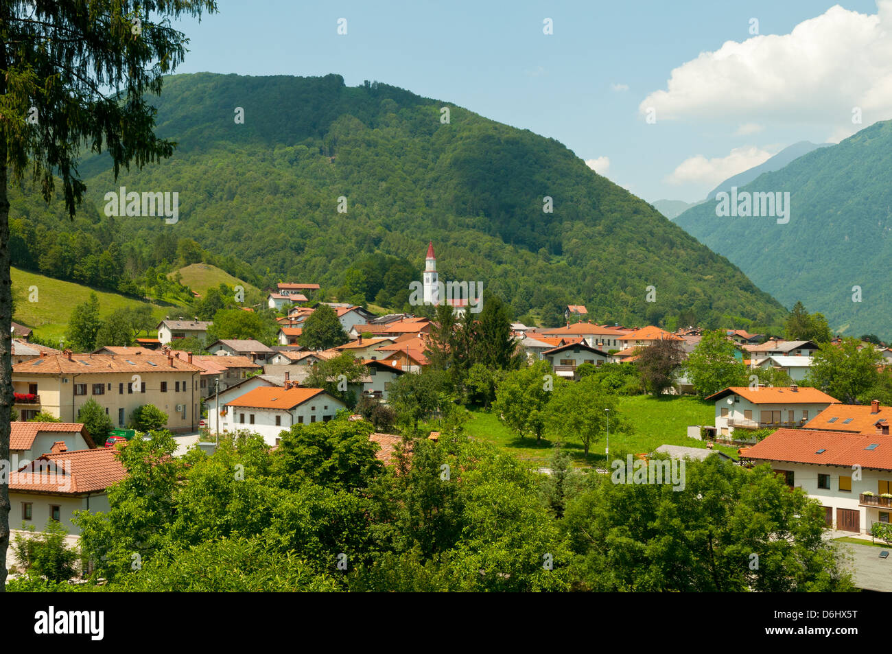Volce village Banque de photographies et d’images à haute résolution ...