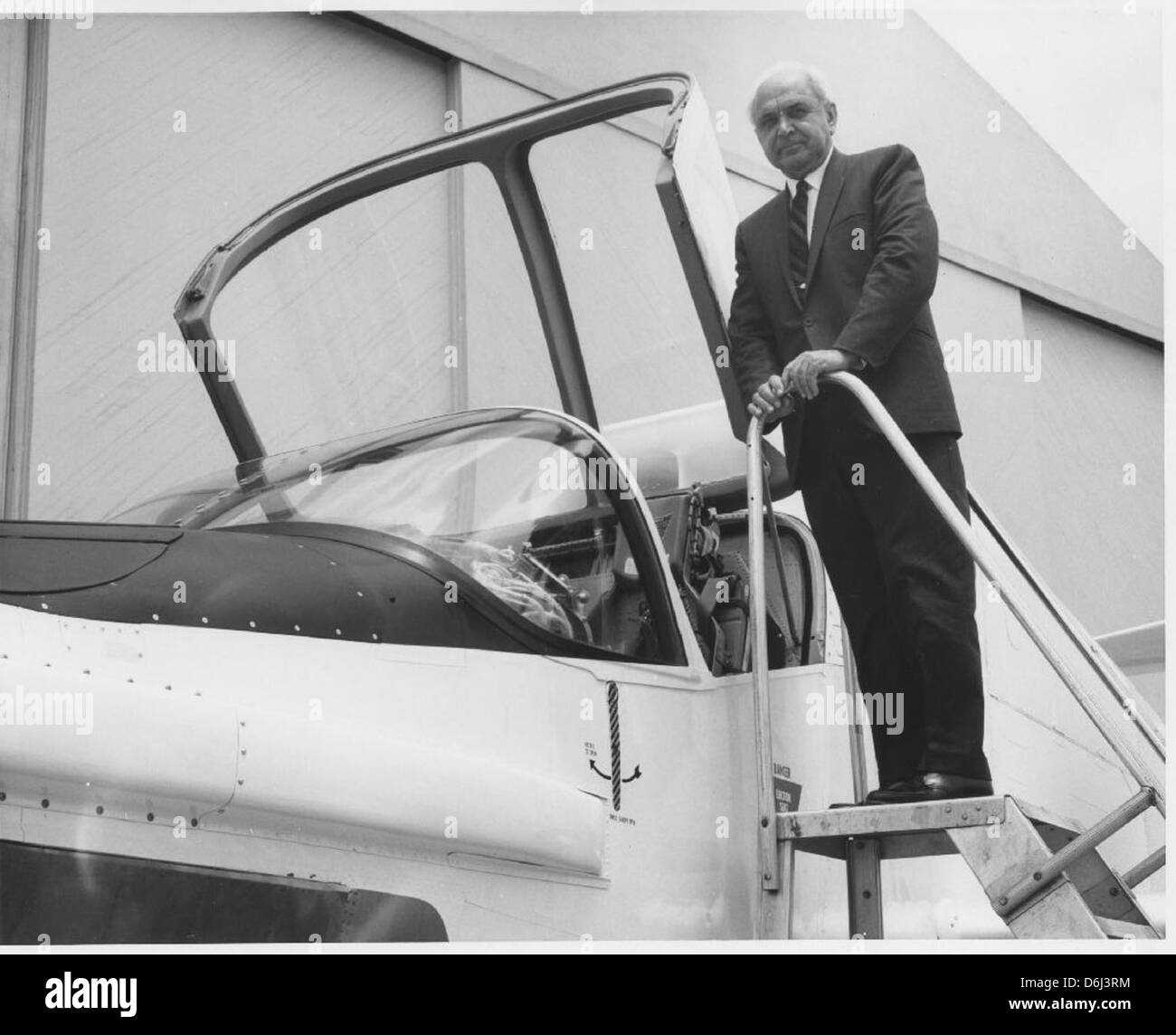 T. Claude Ryan a été un pionnier de l'aviation et fondateur de Ryan ...